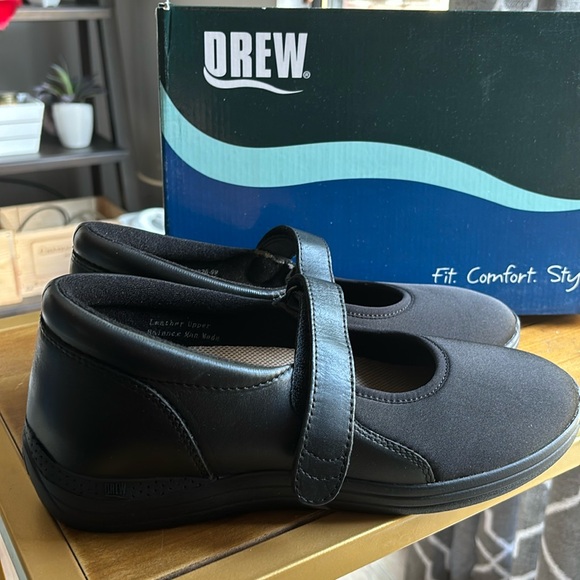 DREW | Shoes | Magnolia By Drew Black Stretch Upper For Hammer Toes Or ...